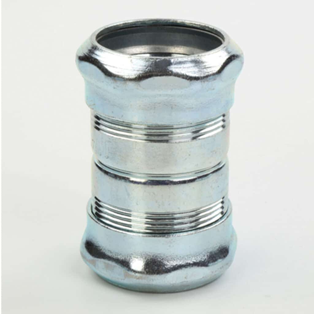 UNIÓN EMT 1" DE COMPRESION ACERO